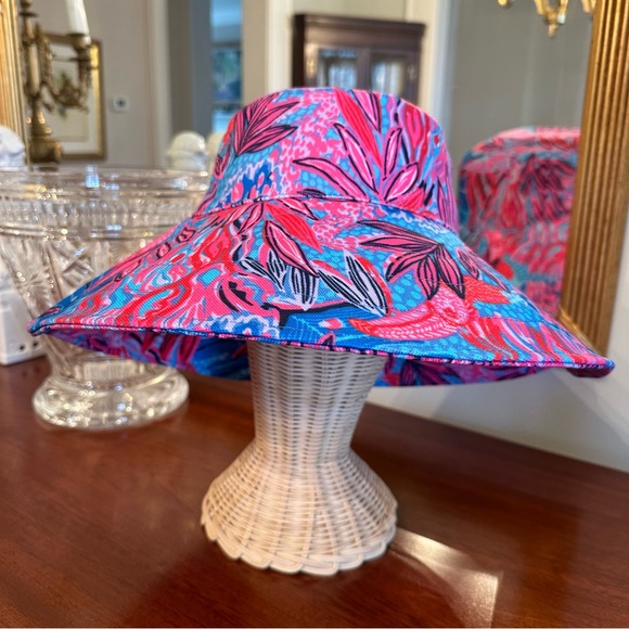 Lilly Pulitzer | Accessories | Lilly Pulitzer Sun Hat Ruby Red Wild ...